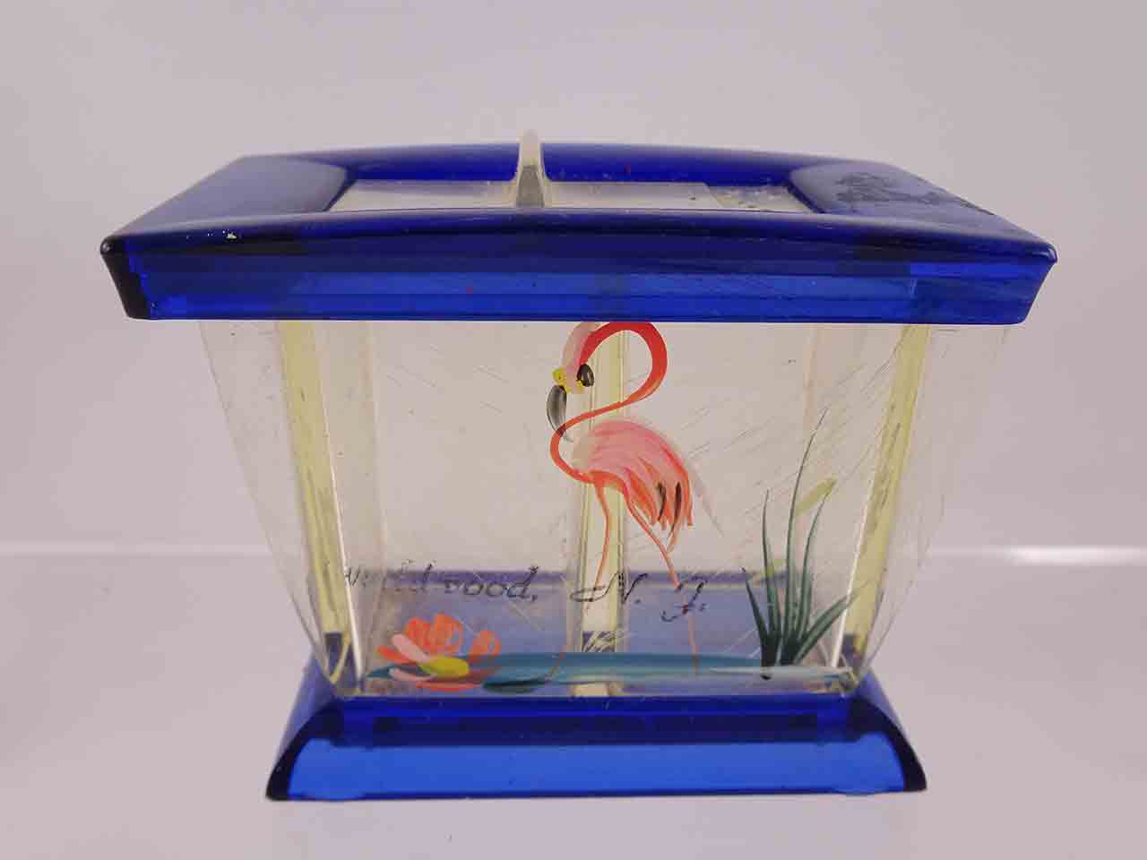 Plastic One Piece Fish Tanks with Flamingo – Novelty Salt & Pepper ...