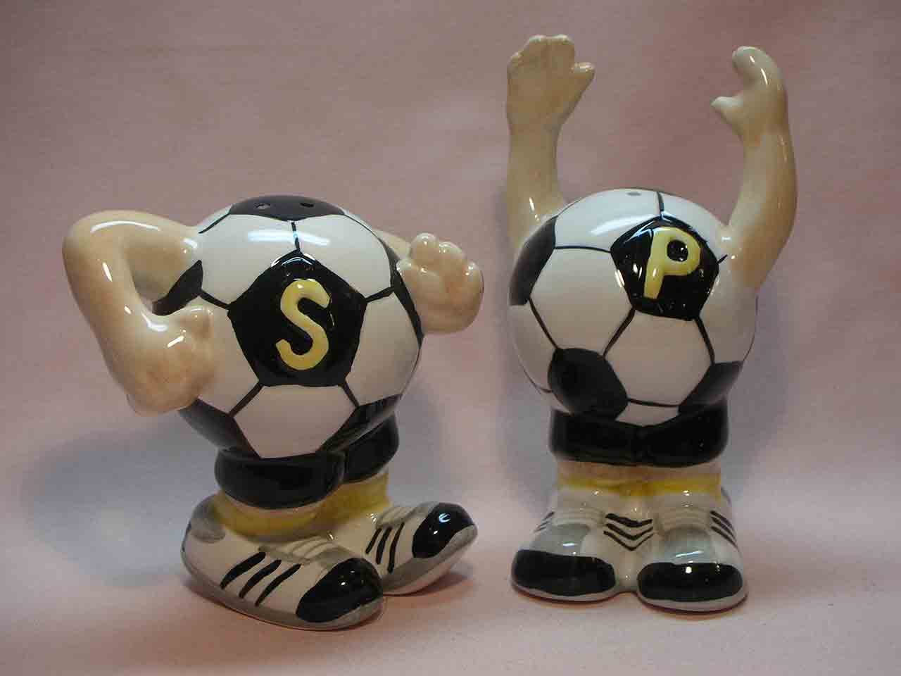 Friendly Rivals – Anthropomorphic Sport Balls – Novelty Salt & Pepper ...
